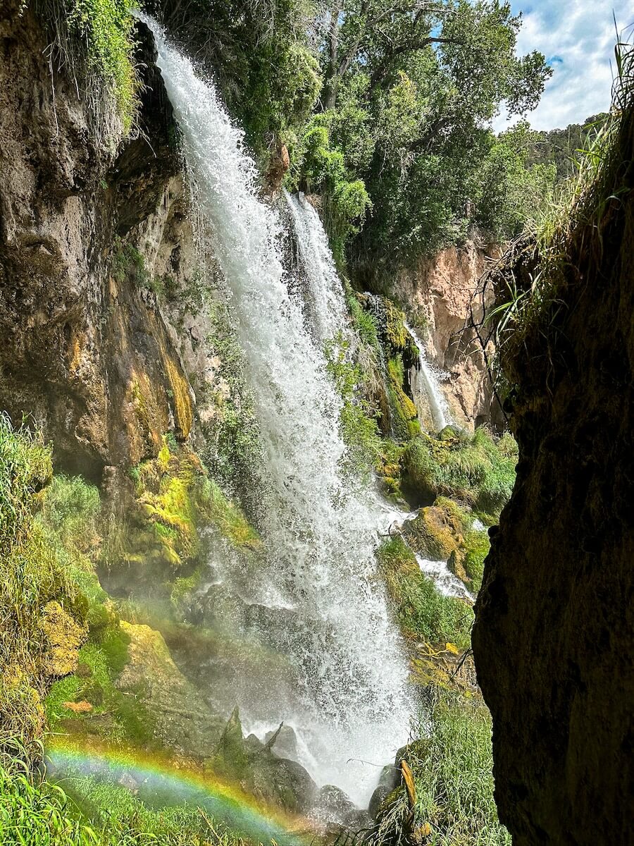 Best Glenwood Springs Hike with Waterfalls - Hanging Lake vs Rifle ...